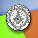 Pines Metalicos Personalizados y Diseños Exclusivos